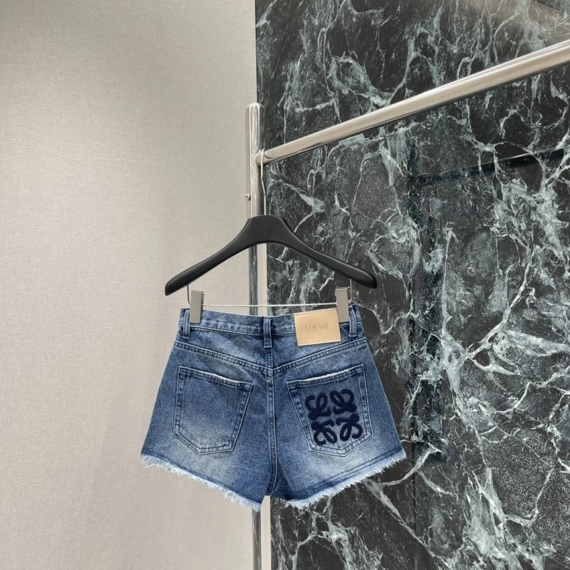 Indistinguishable Loewe Short Pants