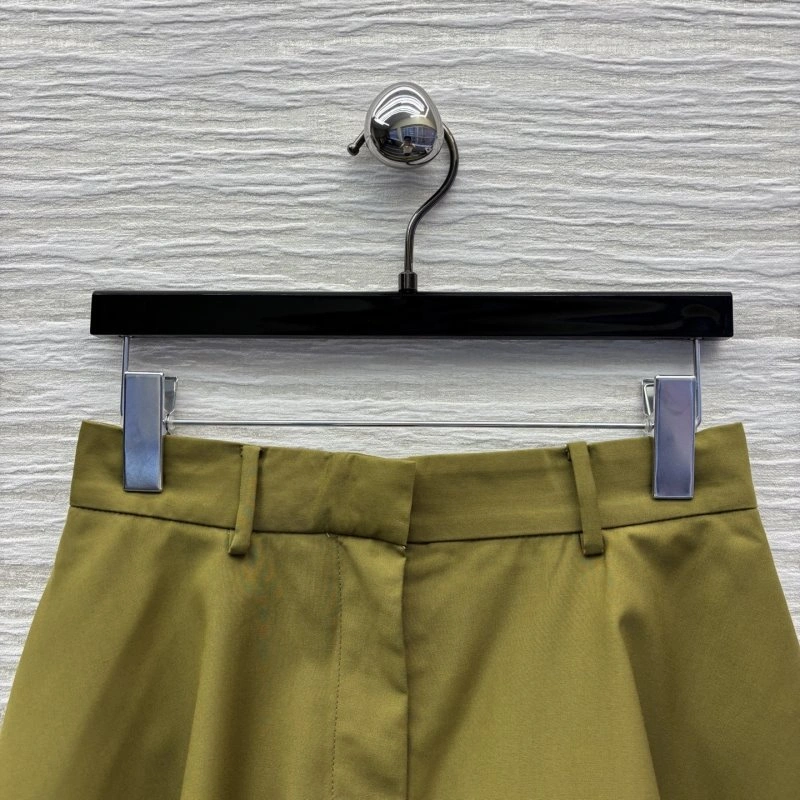Top match Loewe Short Pants