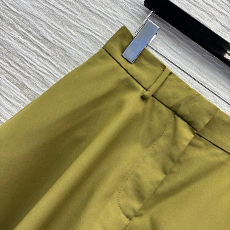 Top match Loewe Short Pants
