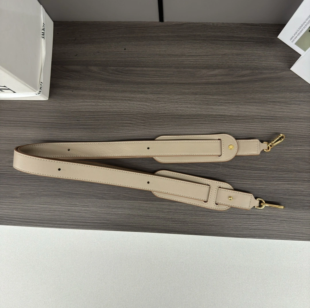 Legit Loewe Shoulder Straps