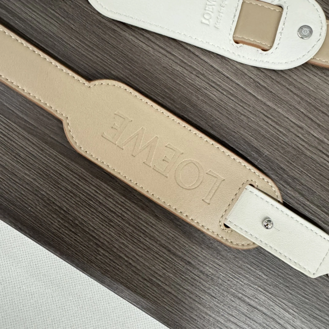 Legit Loewe Shoulder Straps