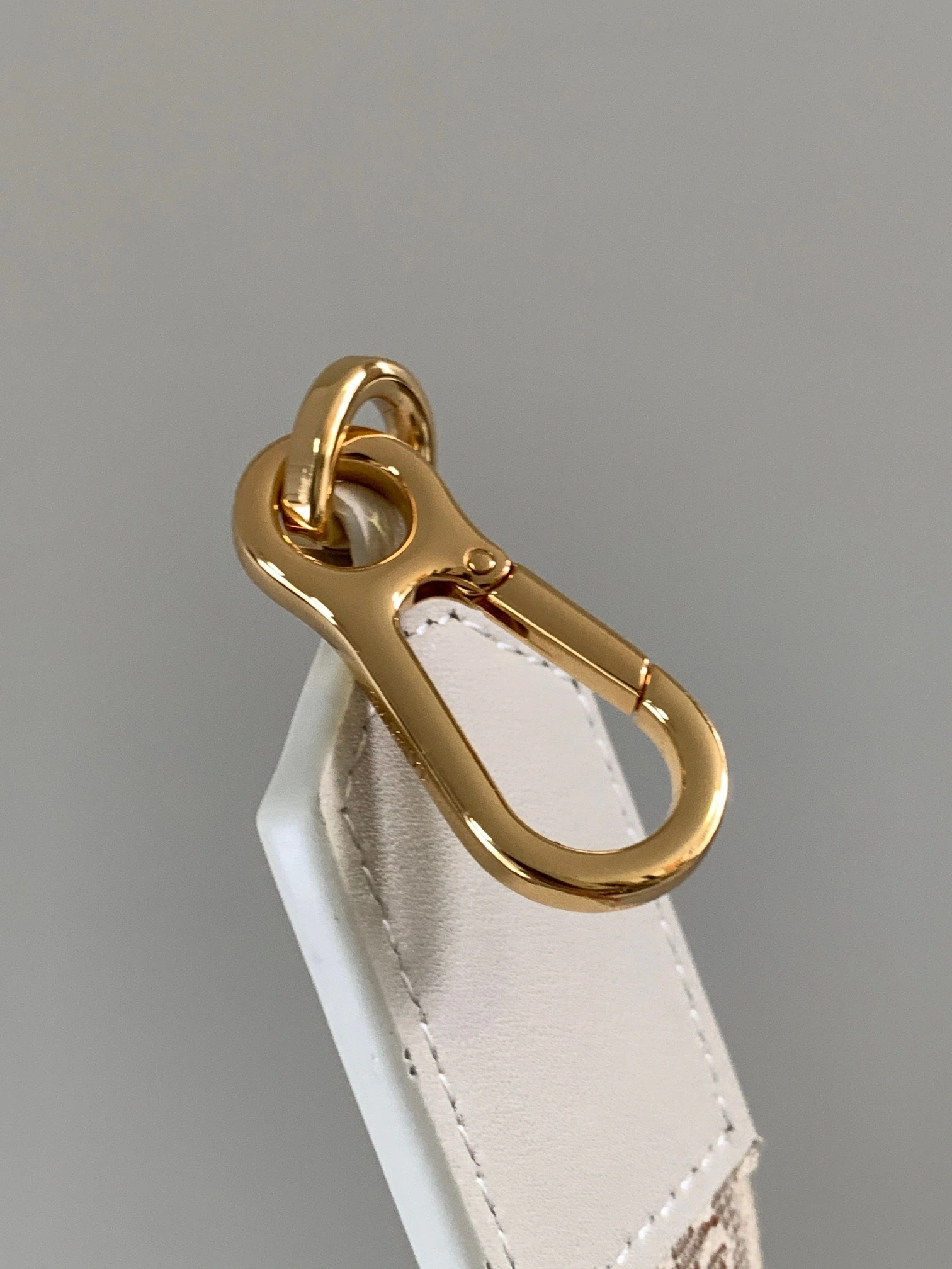 Legit Loewe Shoulder Straps