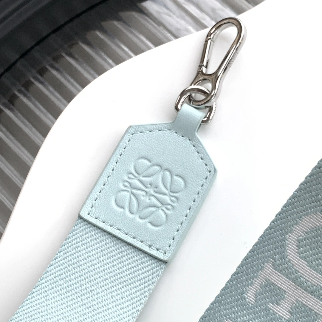 Low-cost Loewe Shoulder Straps