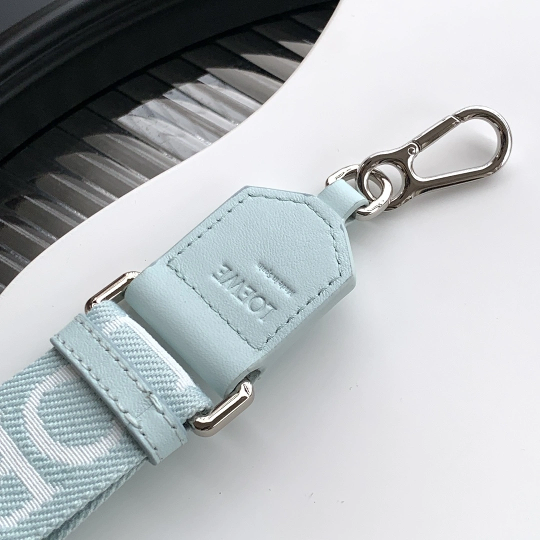 Low-cost Loewe Shoulder Straps