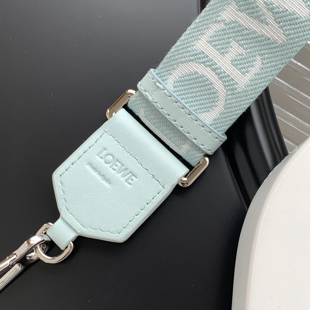 Low-cost Loewe Shoulder Straps