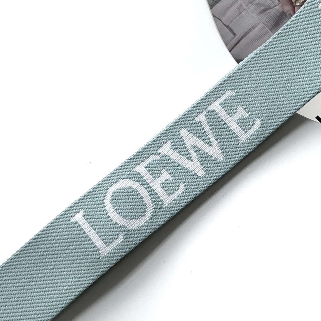 Low-cost Loewe Shoulder Straps