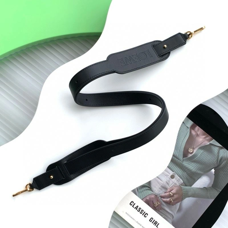 Accurate model Loewe Shoulder Straps