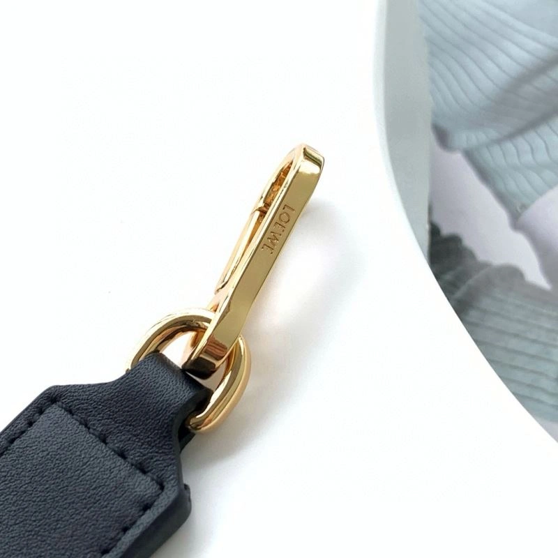 Accurate model Loewe Shoulder Straps