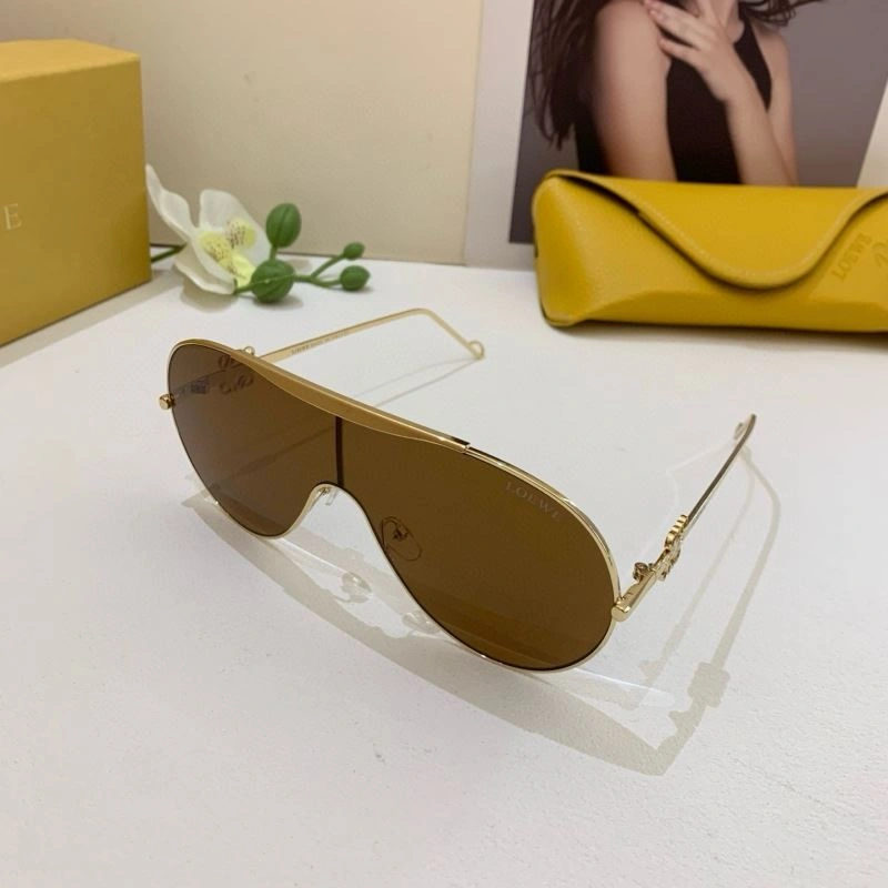 Cut-rate Loewe Sunglasses