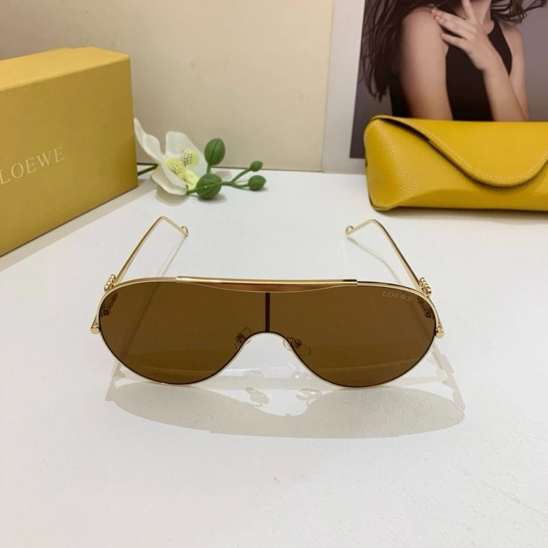 Cut-rate Loewe Sunglasses