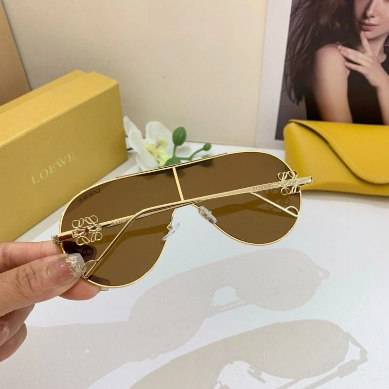 Cut-rate Loewe Sunglasses