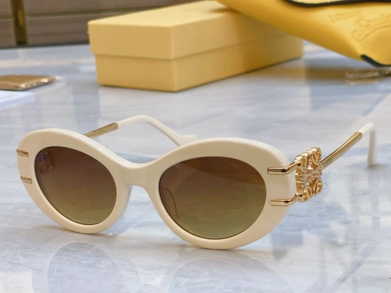 Accurate model Loewe Sunglasses
