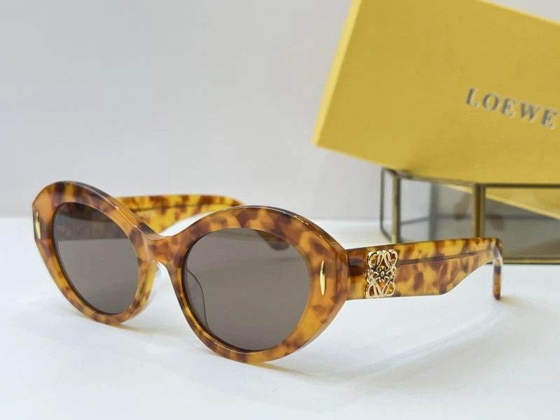 Cut-rate Loewe Sunglasses