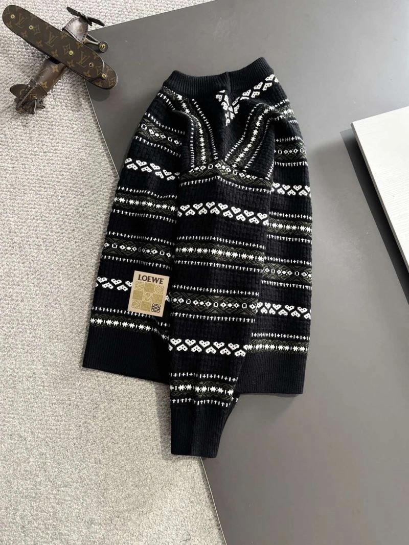Bargain Loewe Sweaters