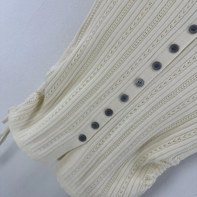 Low-cost Loewe Sweaters