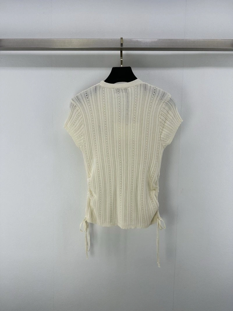Low-cost Loewe Sweaters