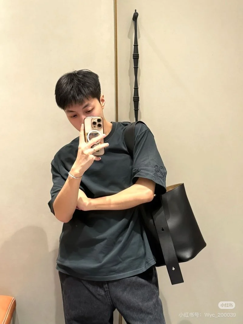 Top match Loewe T-Shirts
