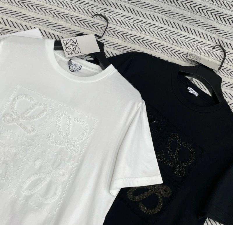 Bargain Loewe T-Shirts
