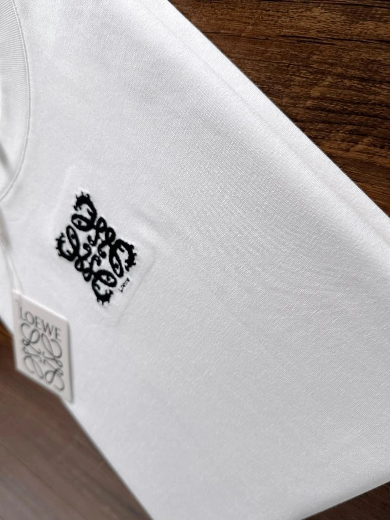 Bargain Loewe T-Shirts