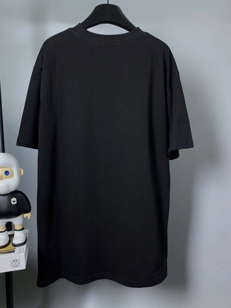 Indistinguishable Loewe T-Shirts