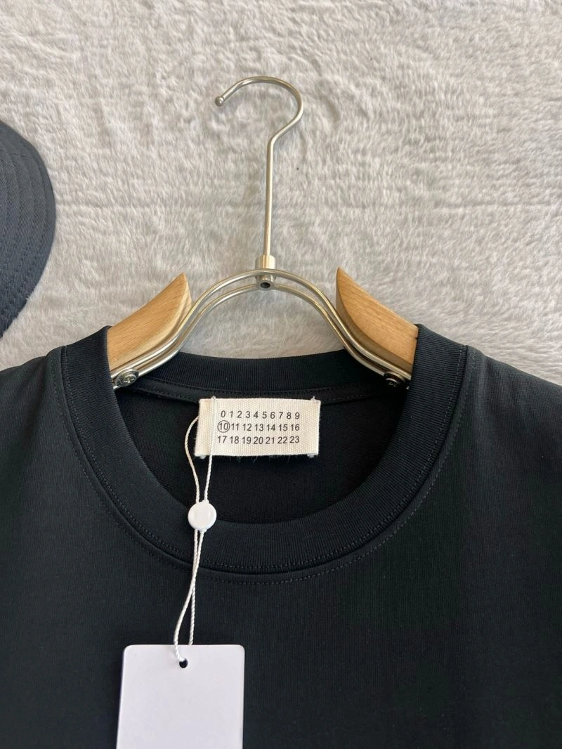 Accurate model Loewe T-Shirts