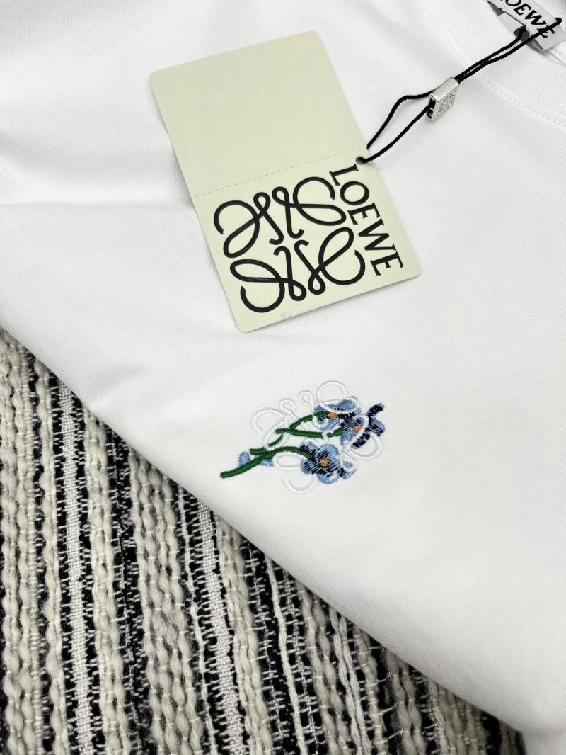 Bargain Loewe T-Shirts
