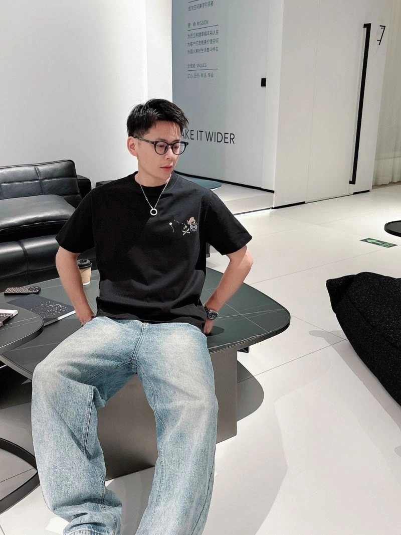 Accurate model Loewe T-Shirts