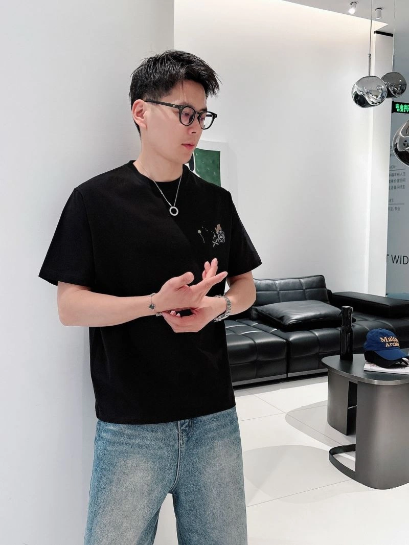 Accurate model Loewe T-Shirts