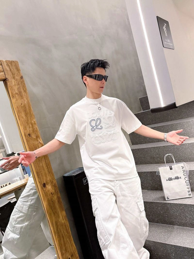 Bargain Loewe T-Shirts