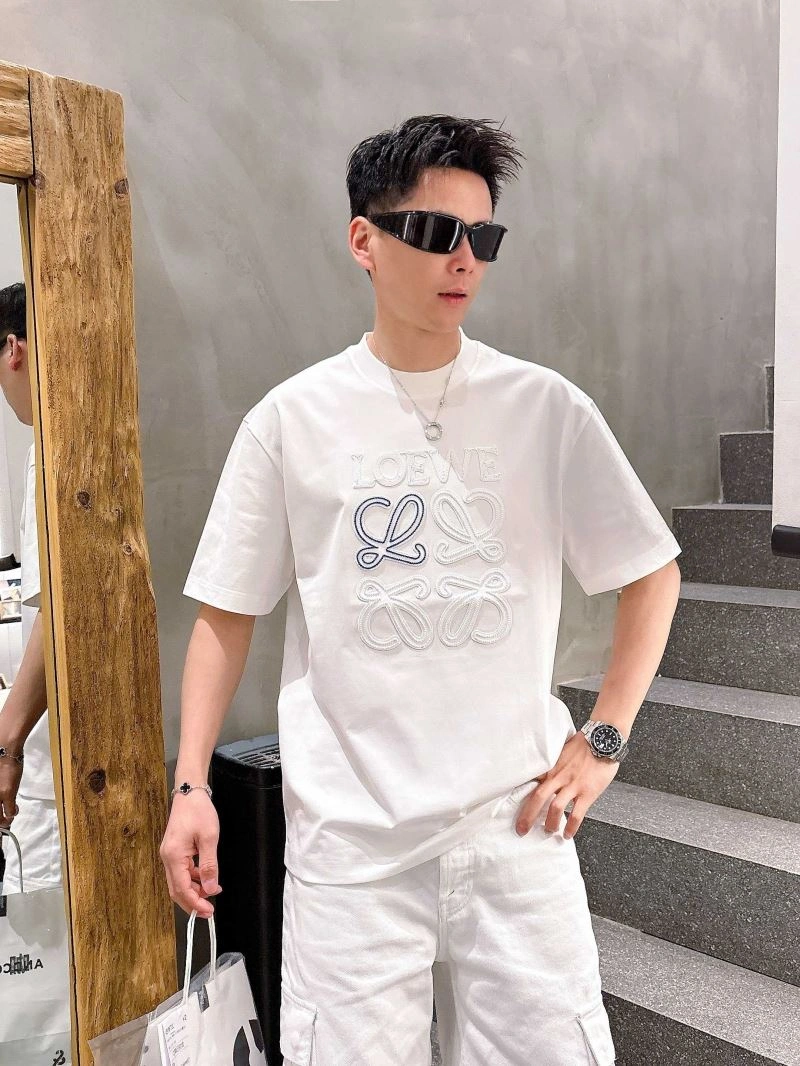 Bargain Loewe T-Shirts