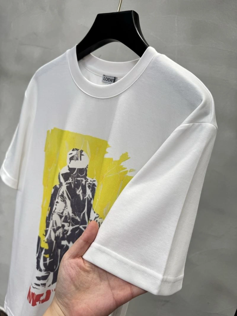 Bargain Loewe T-Shirts