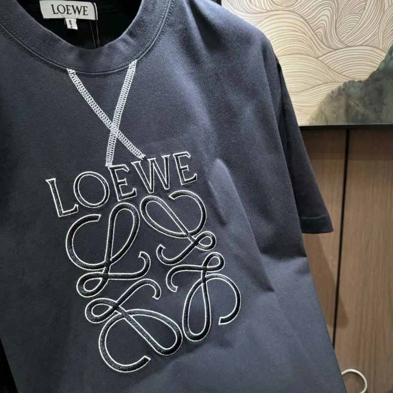 Accurate model Loewe T-Shirts