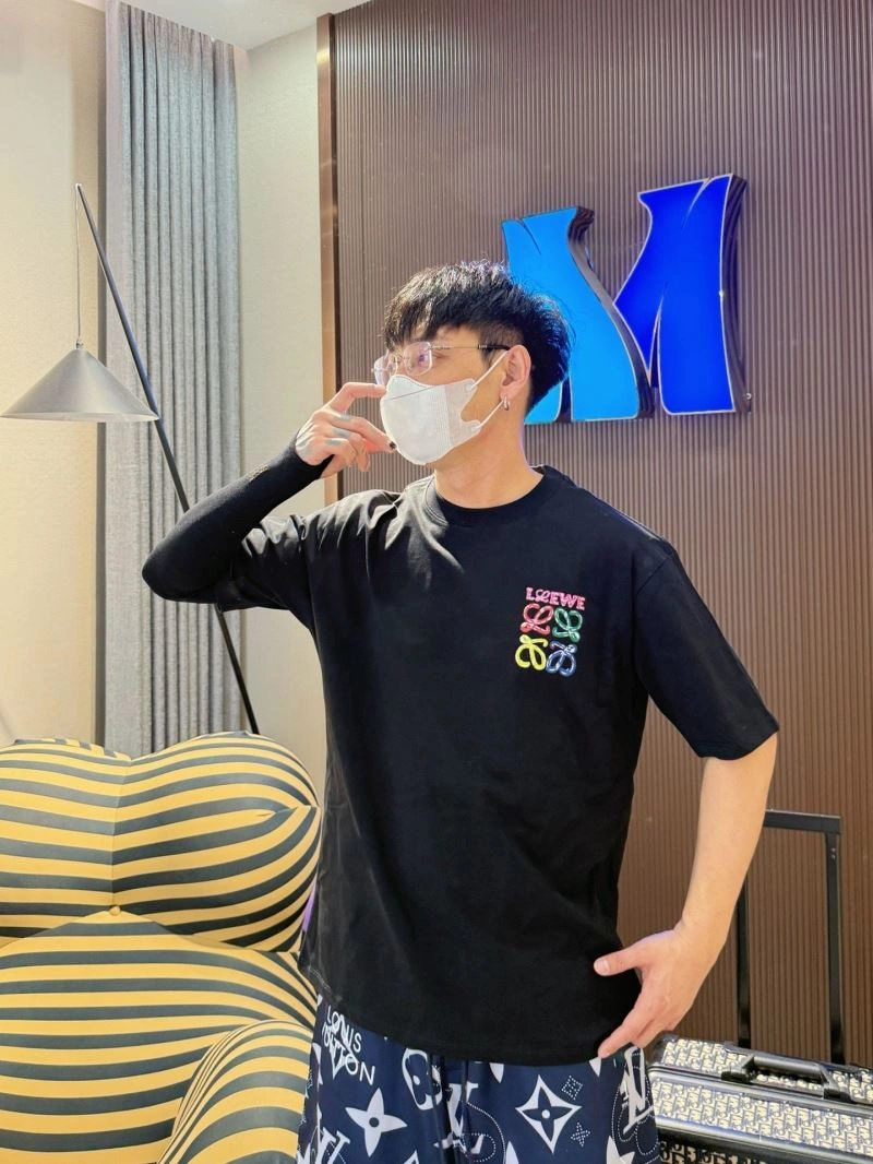 Bargain Loewe T-Shirts