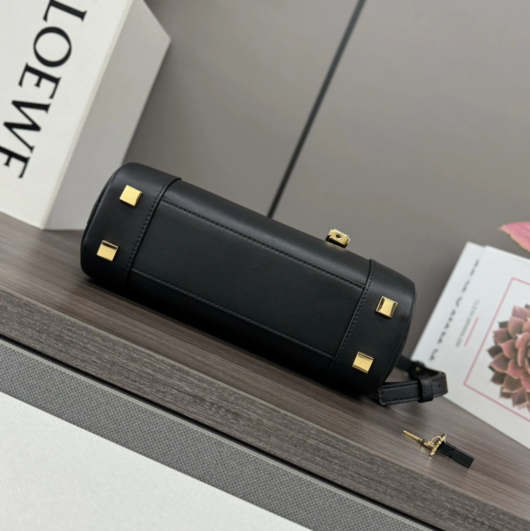 Cut-rate Loewe Top Handle Bags