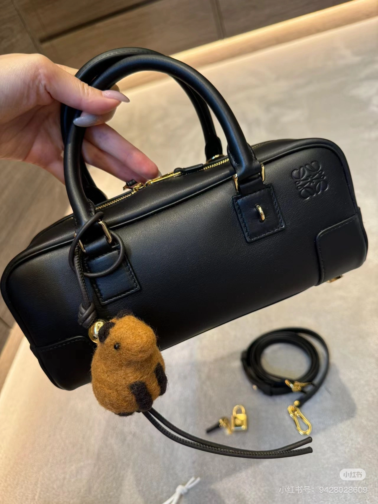 Cut-rate Loewe Top Handle Bags
