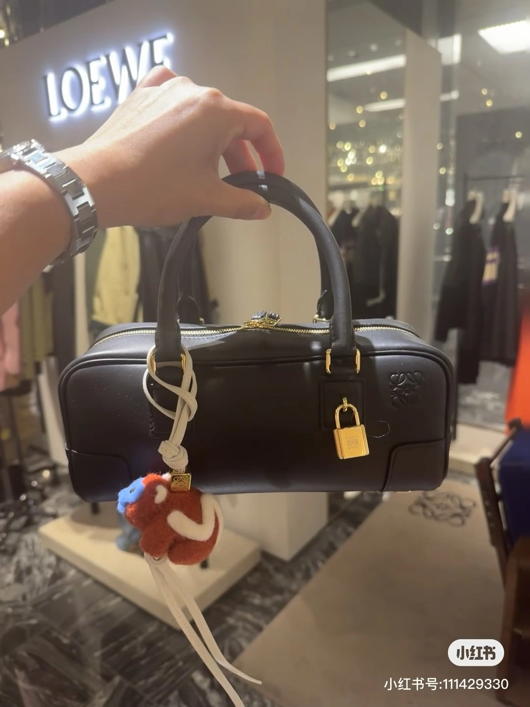 Cut-rate Loewe Top Handle Bags