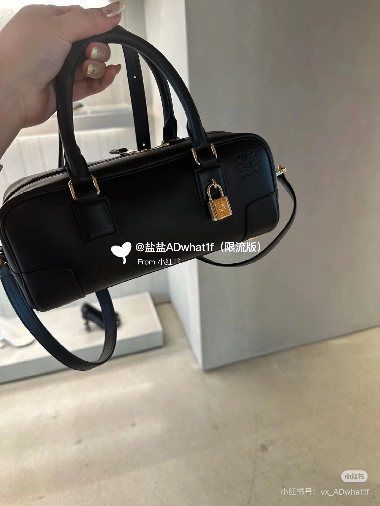 Cut-rate Loewe Top Handle Bags