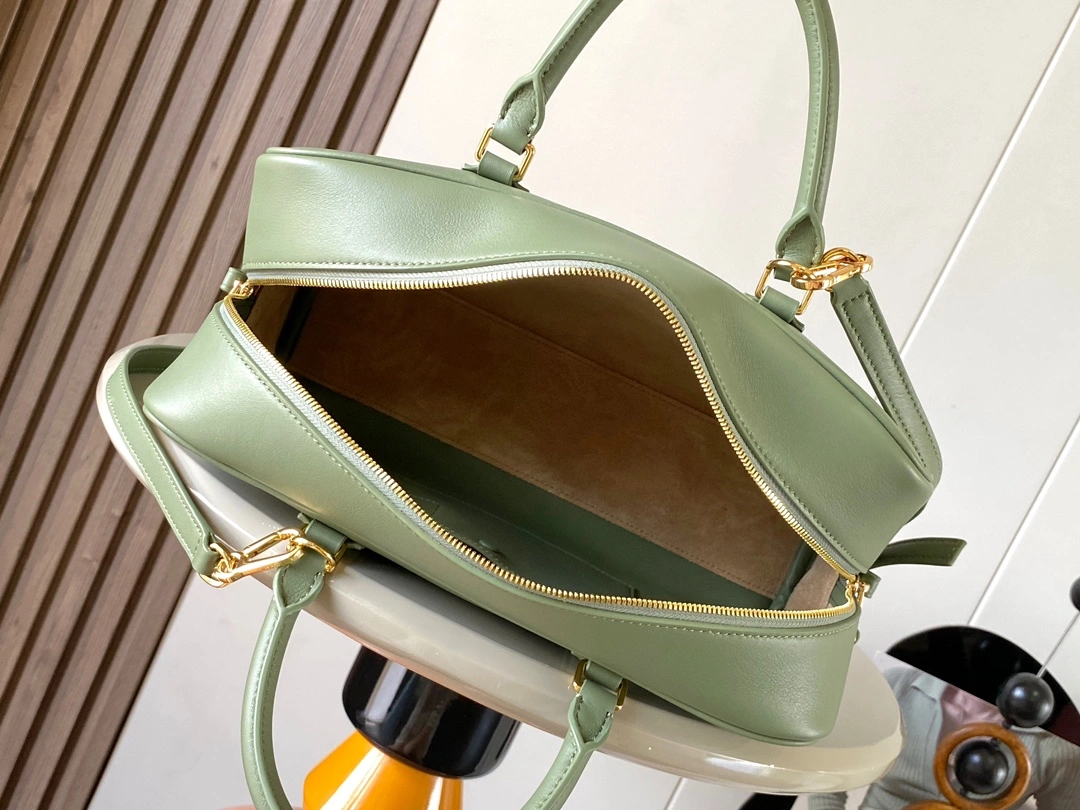 Top mirror Loewe Top Handle Bags