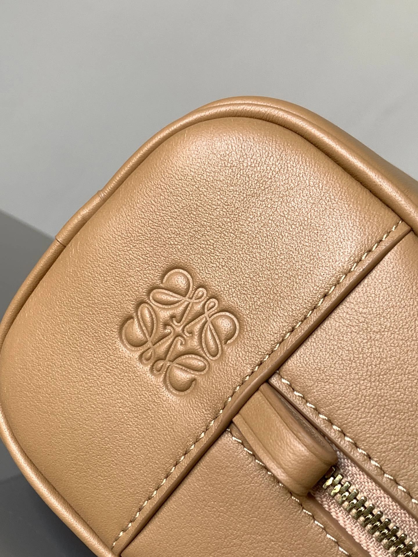 Brand-original Loewe Top Handle Bags