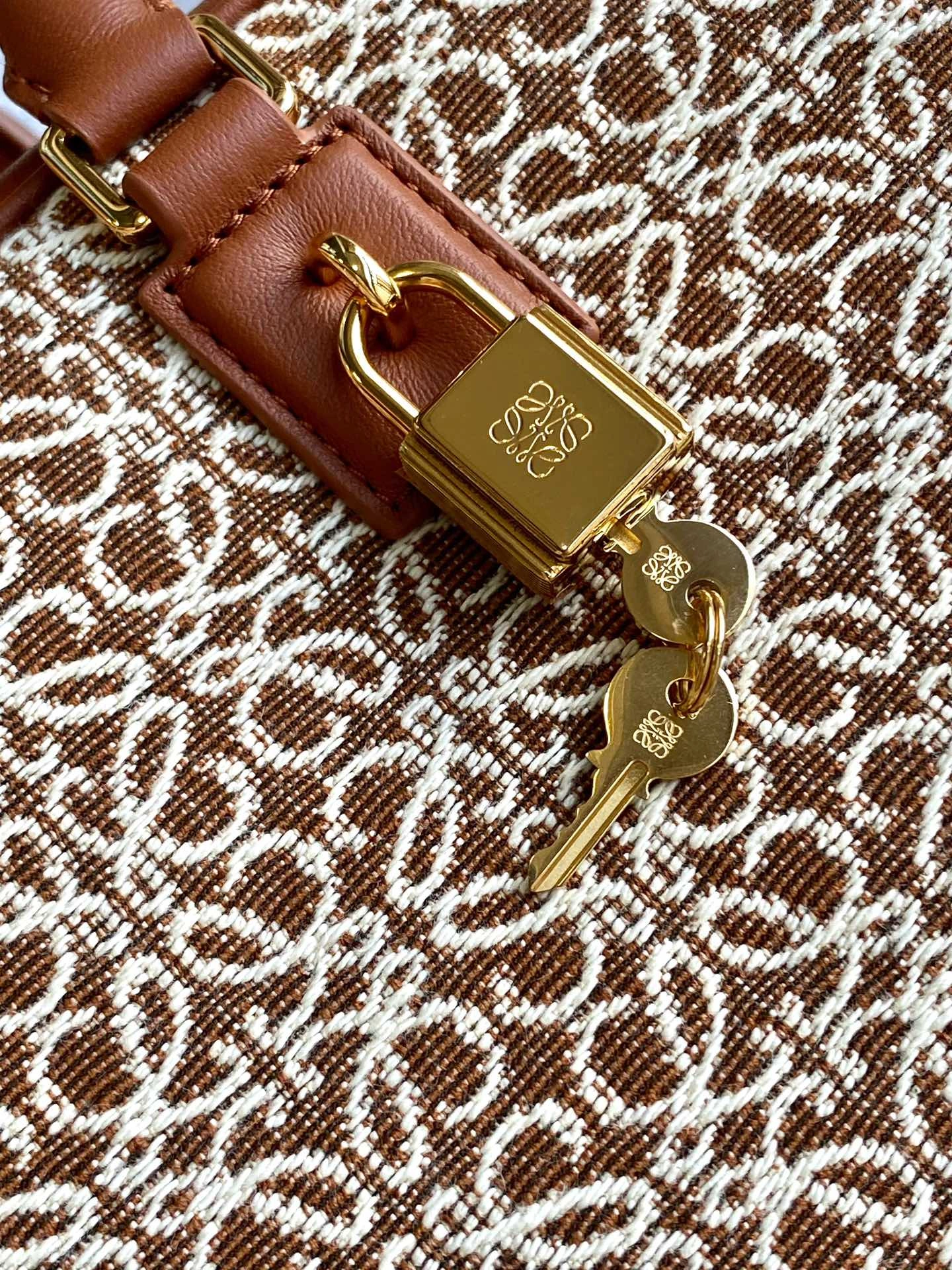 Mirror quality Loewe Top Handle Bags