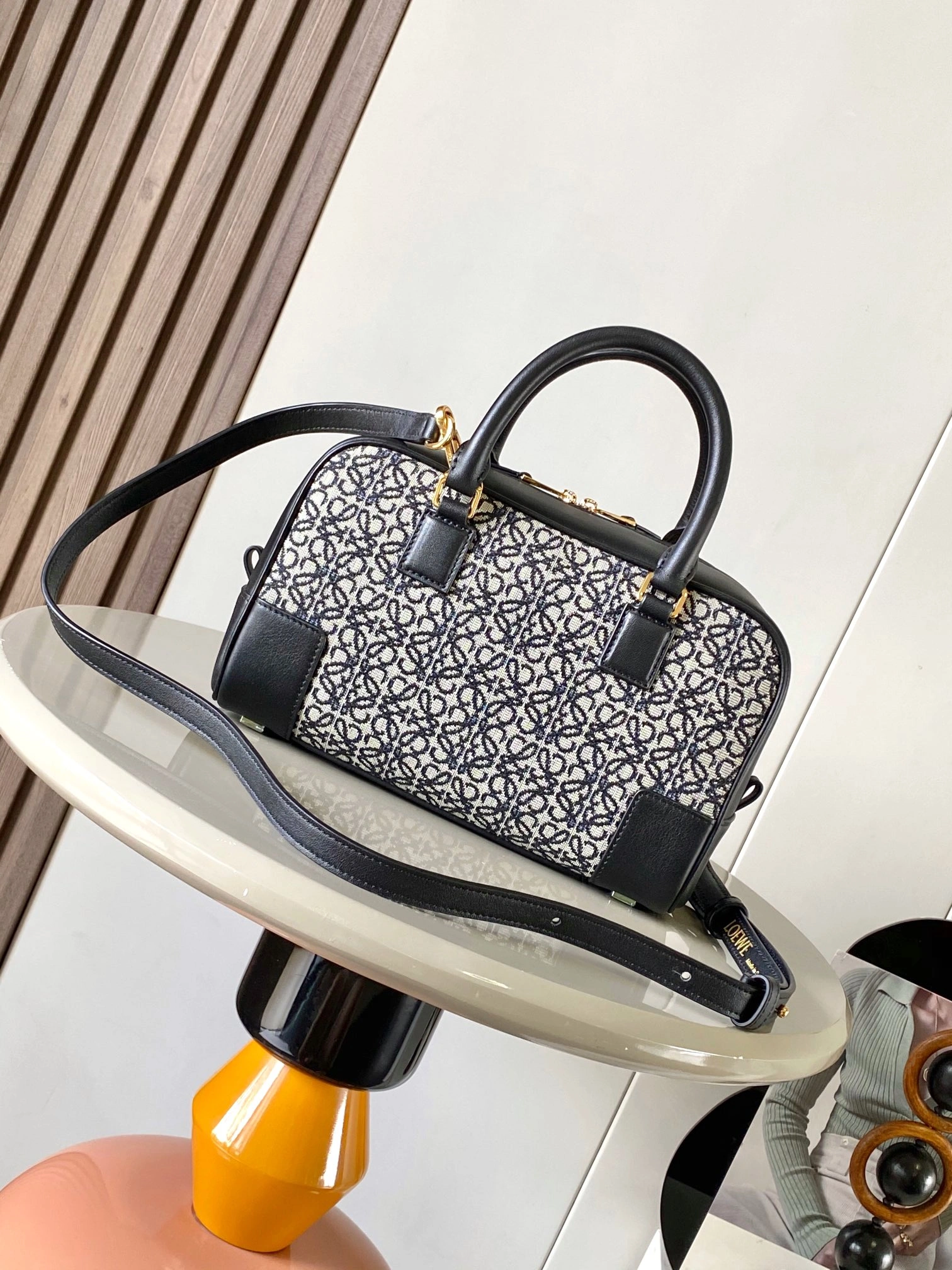 Top mirror Loewe Top Handle Bags