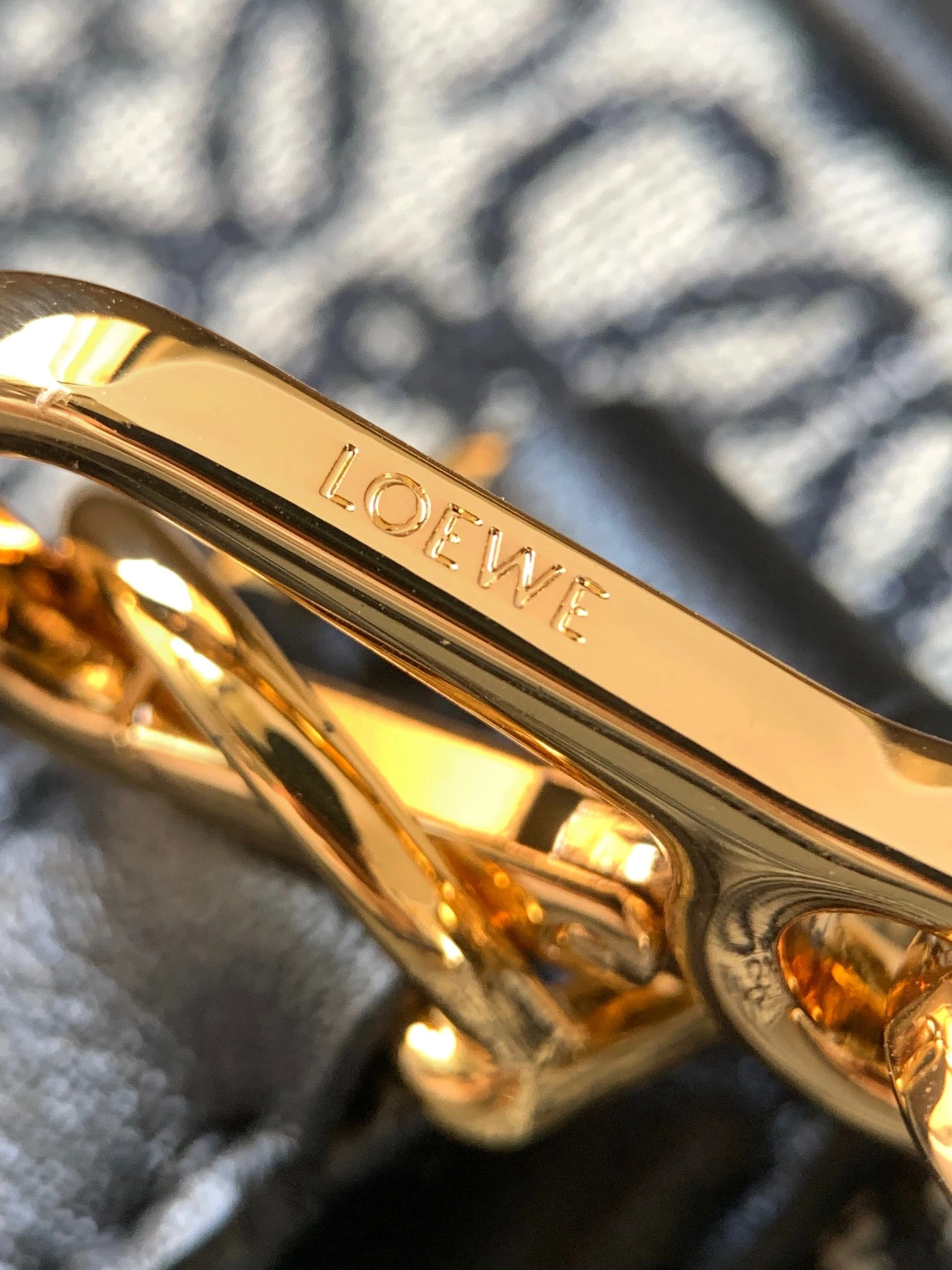 Top mirror Loewe Top Handle Bags