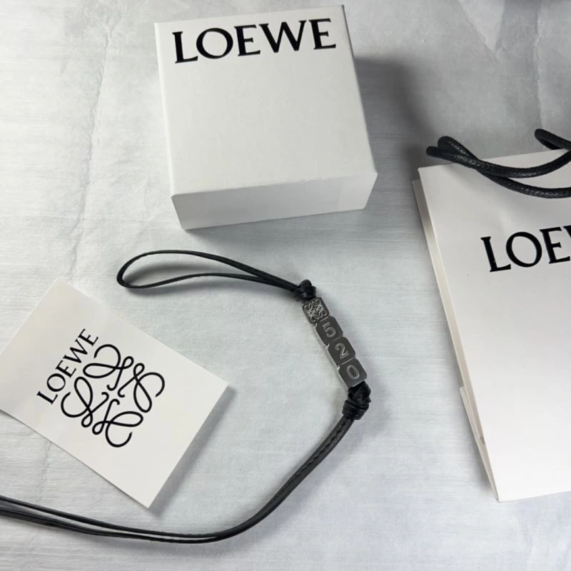 Bargain Loewe Trays