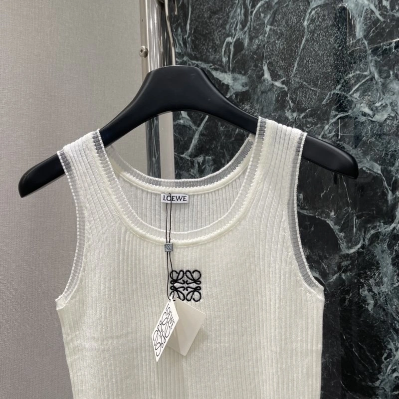 Accurate model Loewe Vest