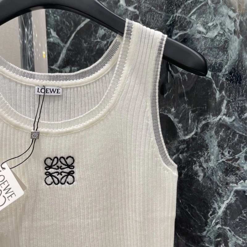 Accurate model Loewe Vest