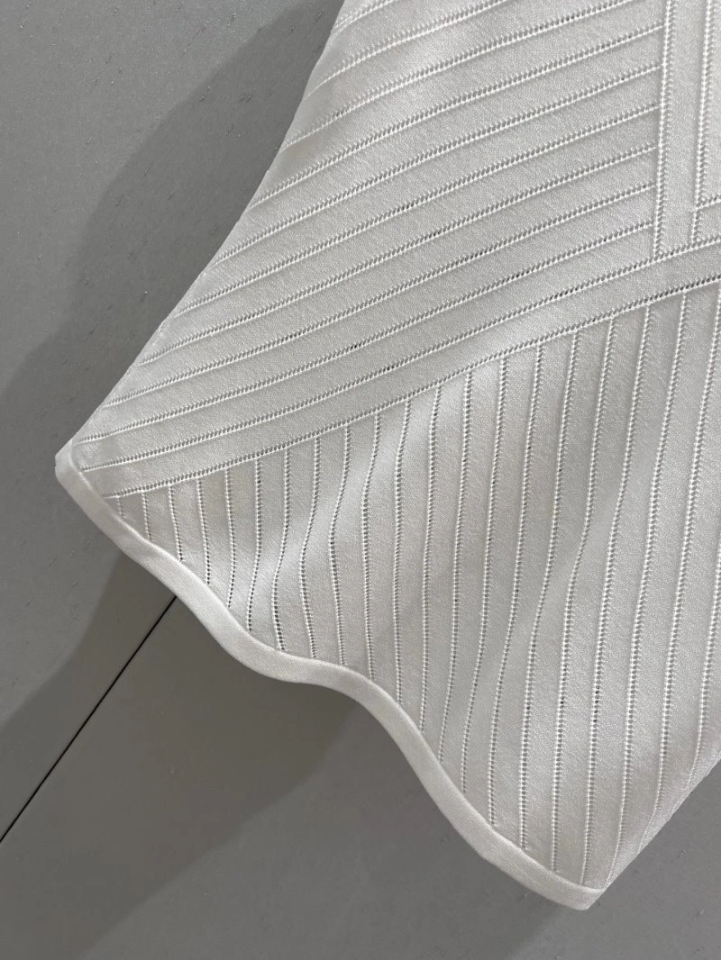 Value-priced Loewe Vest