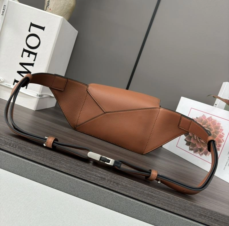 Accurate model Loewe Waist Chest Packs