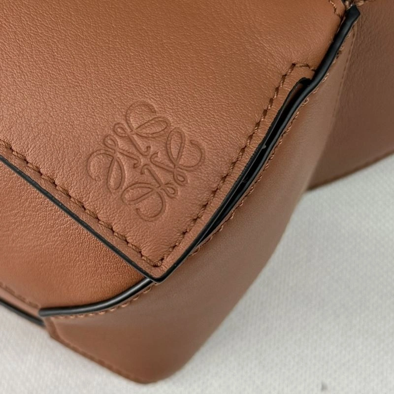 Accurate model Loewe Waist Chest Packs