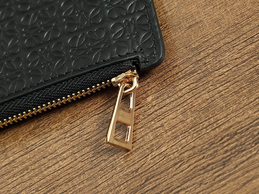 Value-priced Loewe Wallets Purse