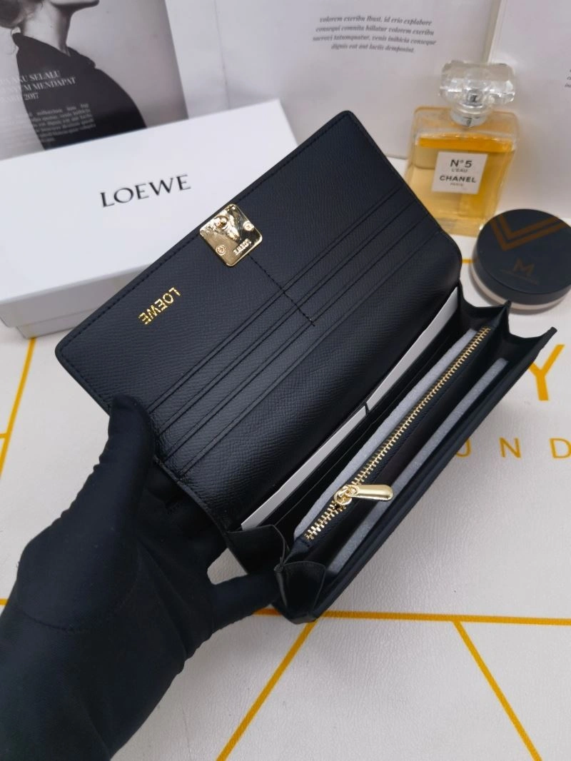 Bargain Loewe Wallets Purse